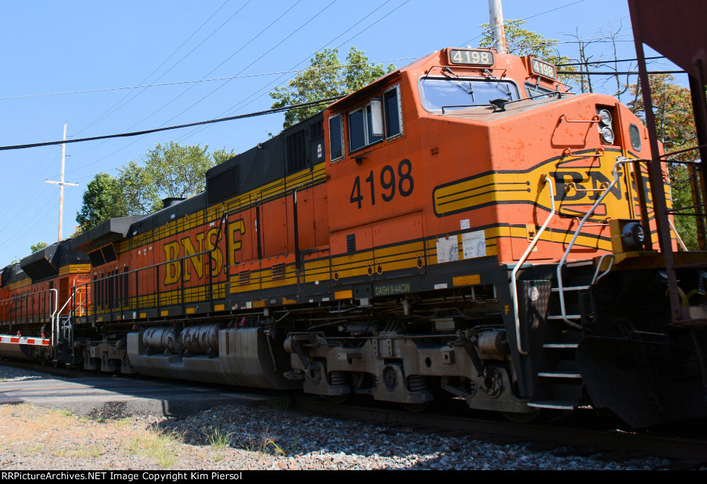 BNSF 4198
